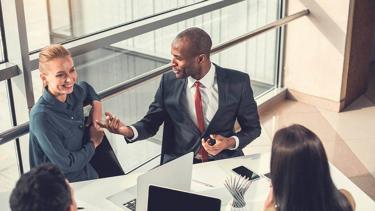 Como manter um bom relacionamento com clientes